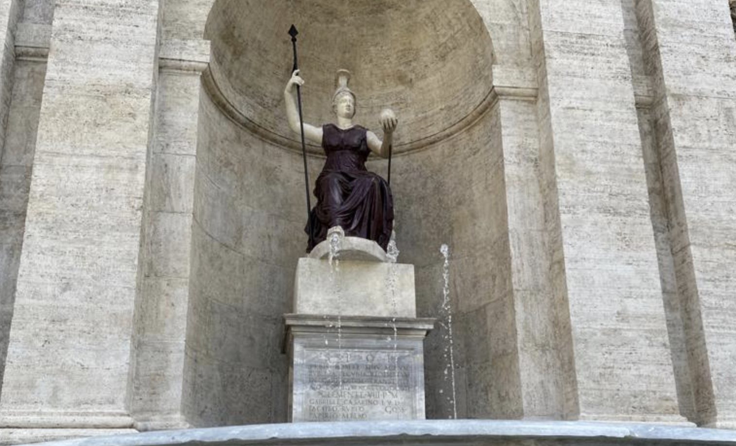 Restituita alla città la Fontana della Dea Roma in Campidoglio – The ...